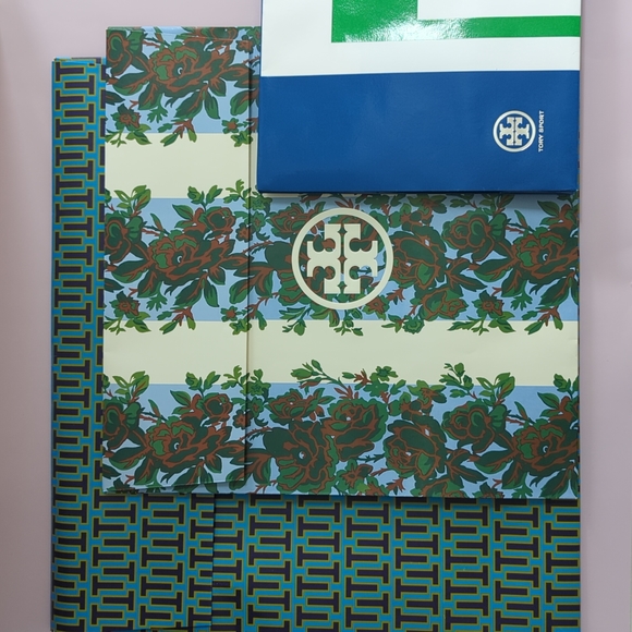Tory Burch | Bags | Tory Burch Gift Bags Set Of 3 | Poshmark